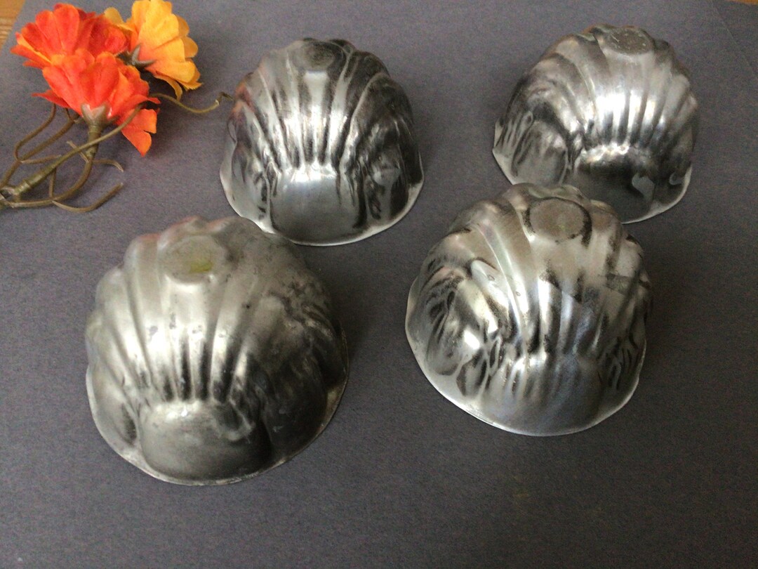 4 Antique Cake Pans, 2.5 Vintage Cake Molds Vintage Jelly Mold, 1950s ...