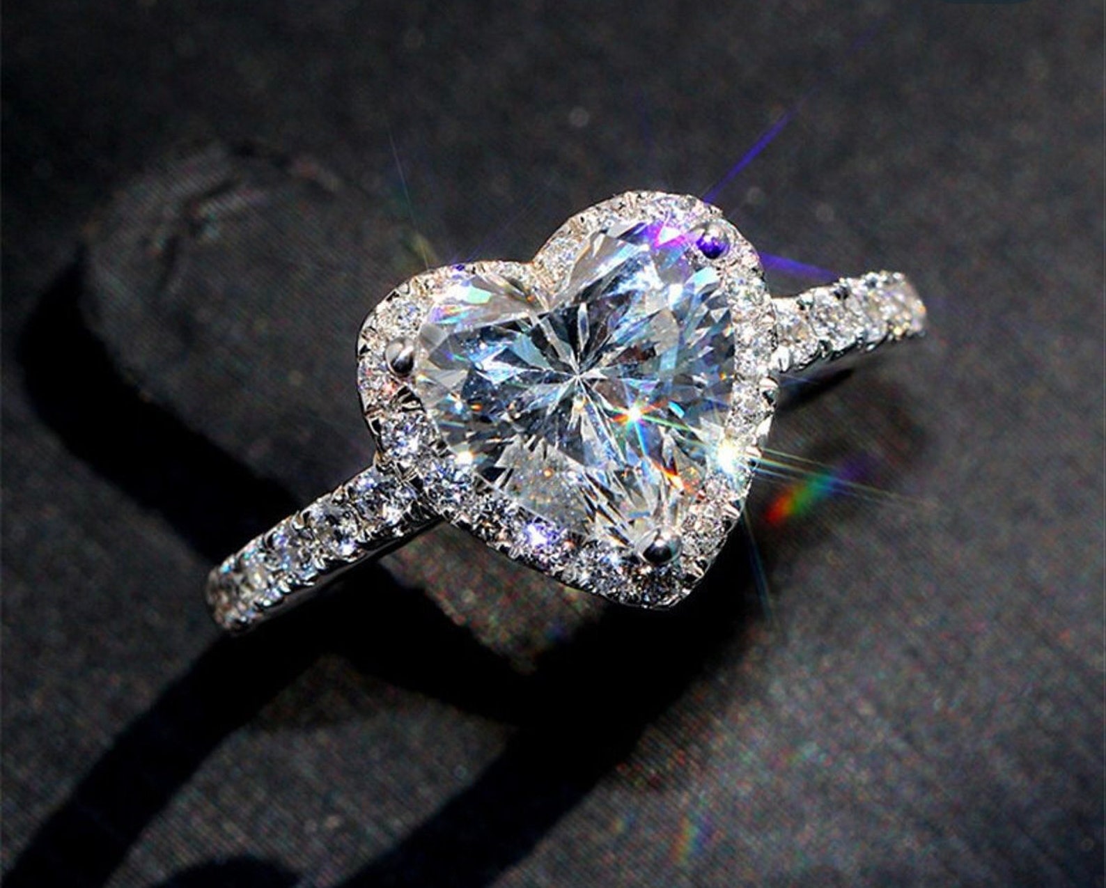 Exquisite Natural Sapphire Heart Ring | Etsy