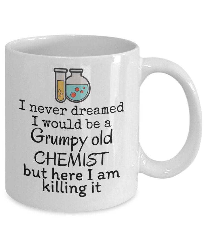 Medical Pharmacists Coffee Mug Gift - Grumpy Old Chemist - Chemists ...