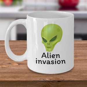 Alien Mug - UFO Themed Gift - Alien Invasion - Space Alien Head Cup ...