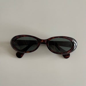 Authentic Vintage 90s Tortoise Oval Sunglasses - Etsy