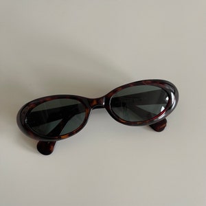 Authentic Vintage 90s Tortoise Oval Sunglasses - Etsy
