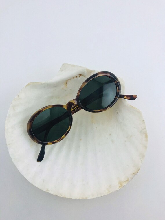 Vintage 90s Minimal Tortoise Shell Oval Sunglasses | Etsy