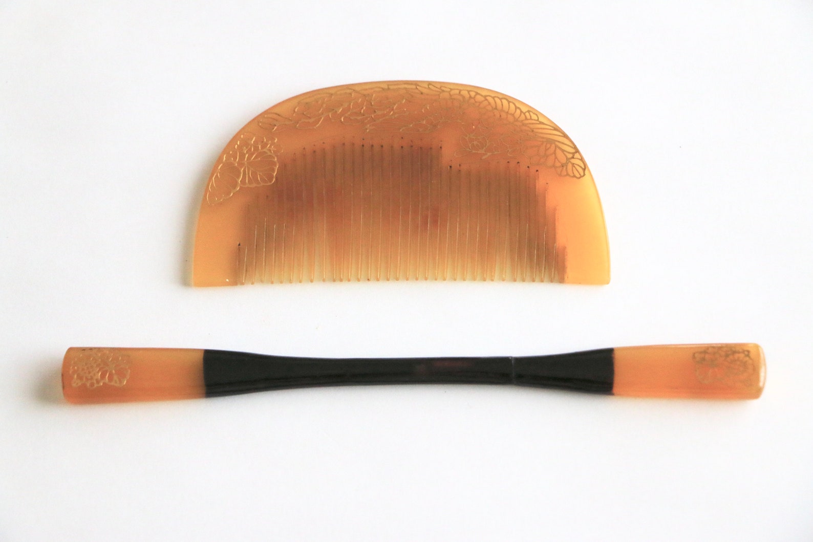 Terrific Vintage Japanese Comb Set of 2 Bekko Comb and Pin - Etsy