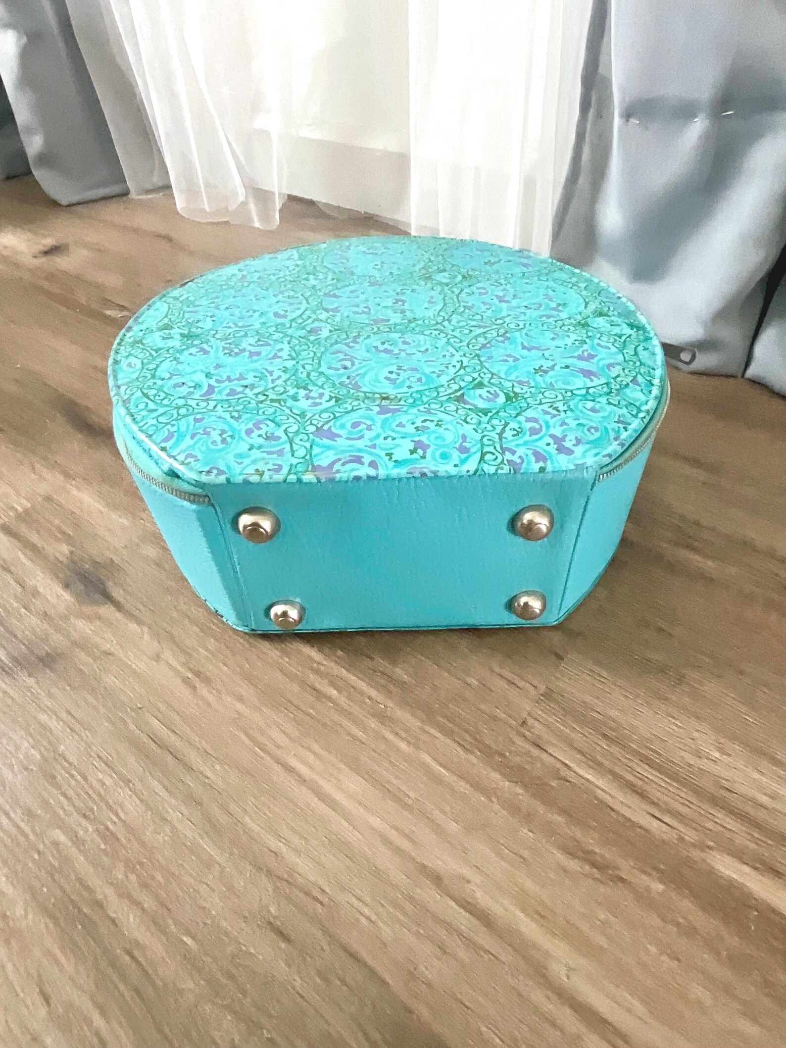 Small Round Train Case/overnight Bag. Purse/knitting Bag/carry On - Etsy