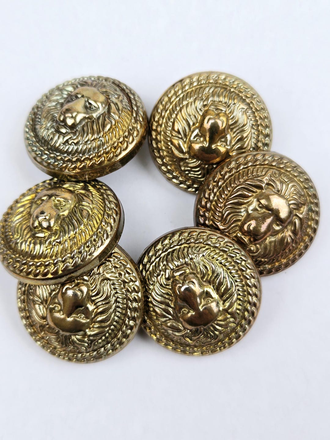 Lion Head Buttons in Antique Gold Lot of 6 - Etsy