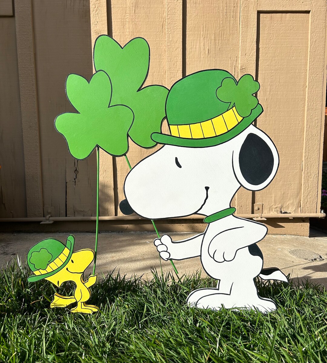 28” Snoopy & Woodstock St Patrick’s Day Yard House Figurines Exchanging ...