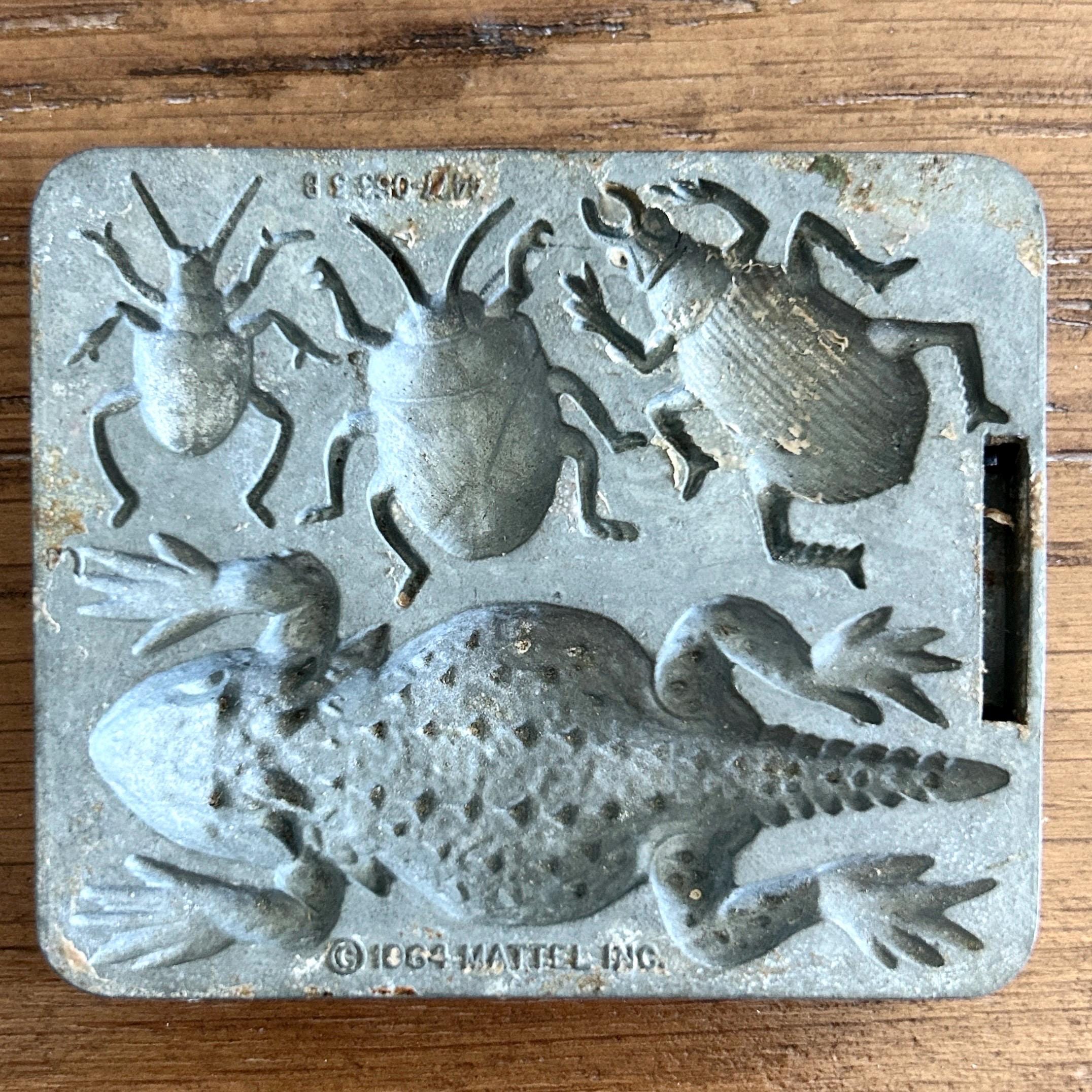 1964 Metal Creepy Crawlers Thingmaker Mold - Lizard, Beetles & Insects ...