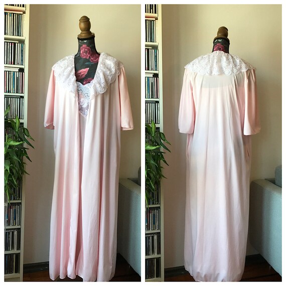 Vintage 70s Baby Pink Negligee Nightgown and Robe Set… - Gem