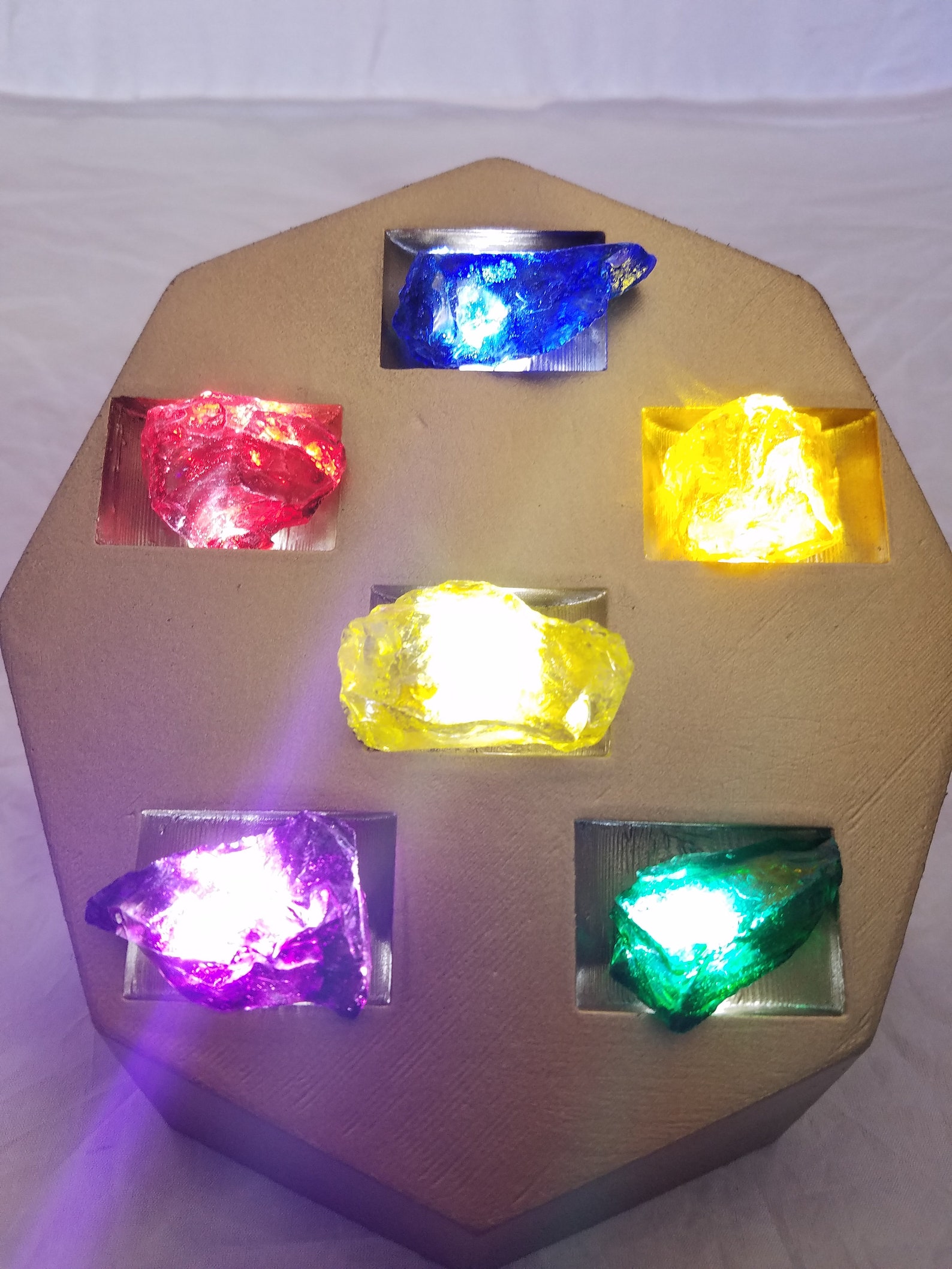 Marvel Infinity Stone Collection Set With Light up Display Stand ...