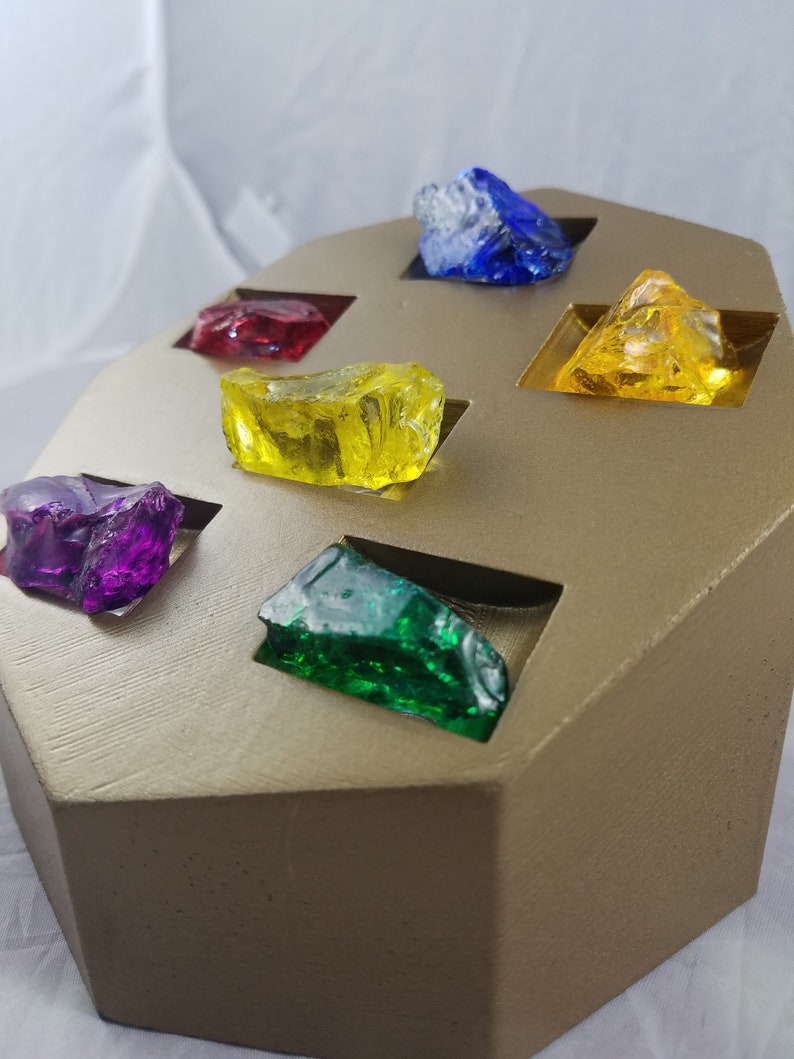 Marvel Infinity Stone Collection Set With Light up Display Stand ...