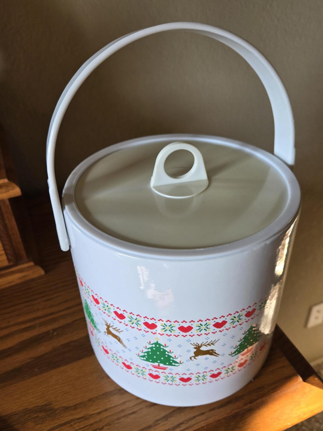 Vintage Christmas Ice Bucket With Handle -the Giraffe Company - Barware ...