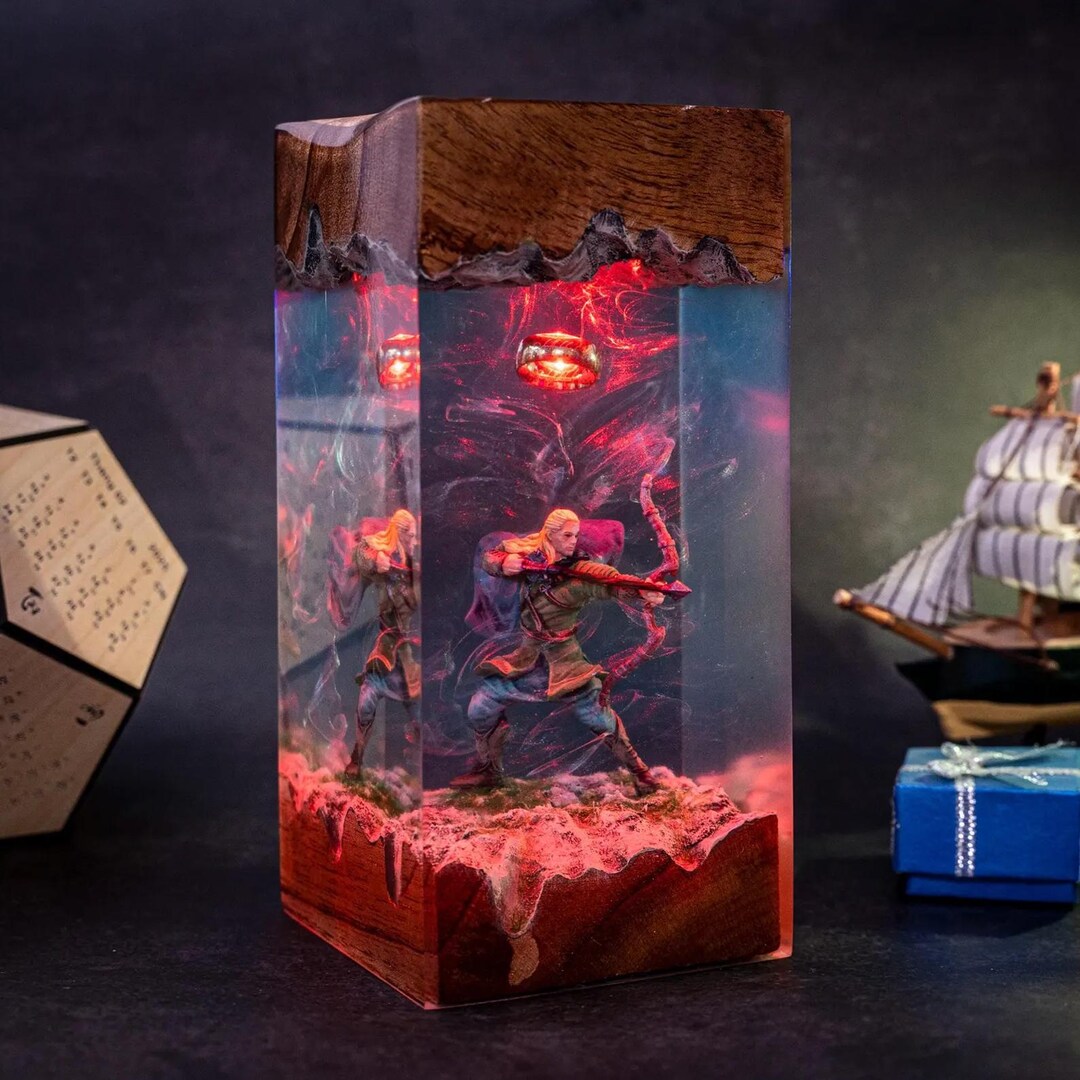 Legolas Greenleaf Elf Prince Lord of the Rings Movie, Epoxy Resin Lamp ...