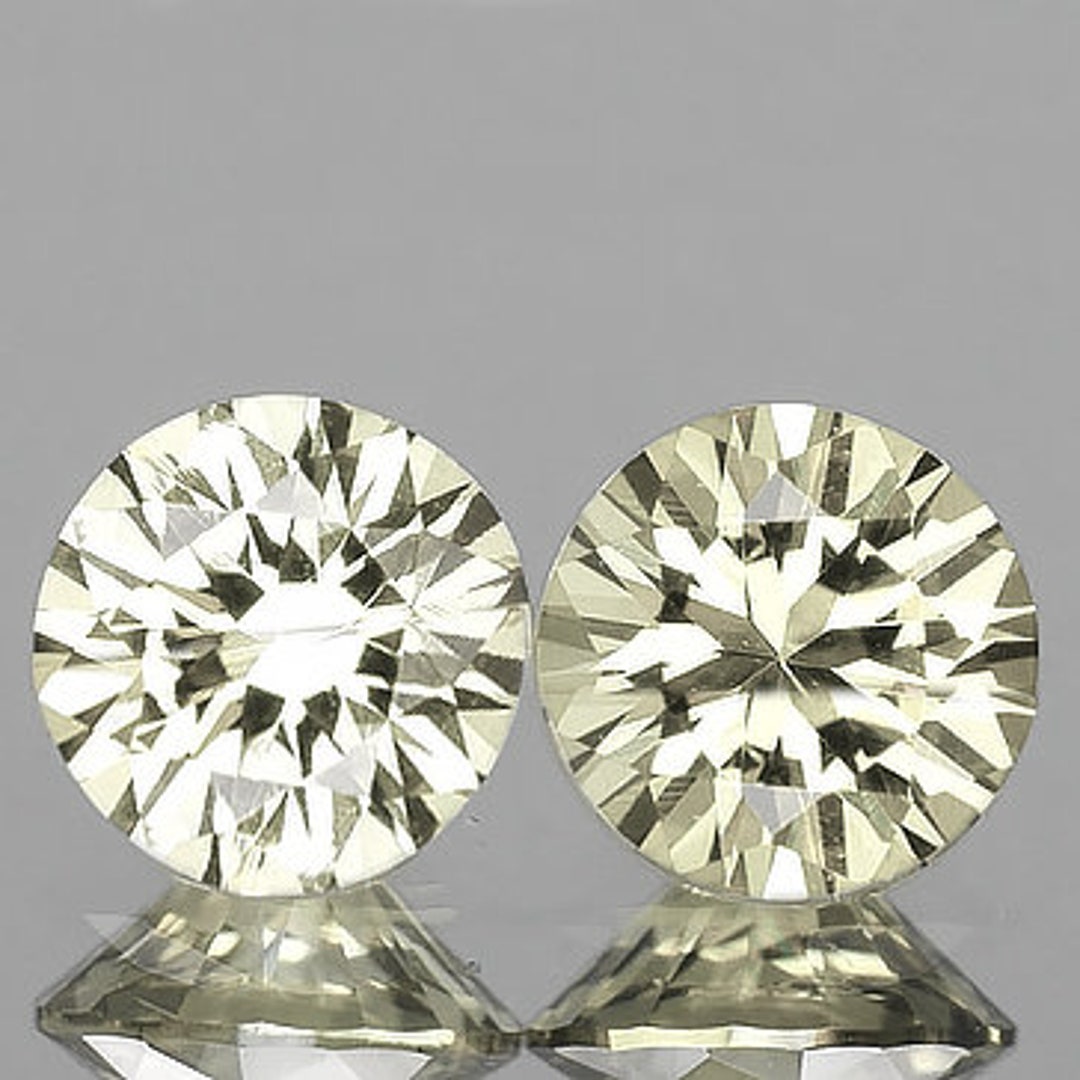 5.50 Mm Round Pair Natural Very Light Yellow Sapphire [flawless-vvs ...