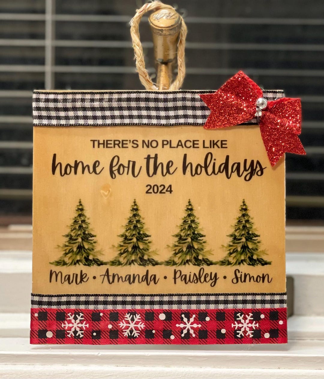Wooden Christmas Sign / Custom Holiday Decor / 4.5