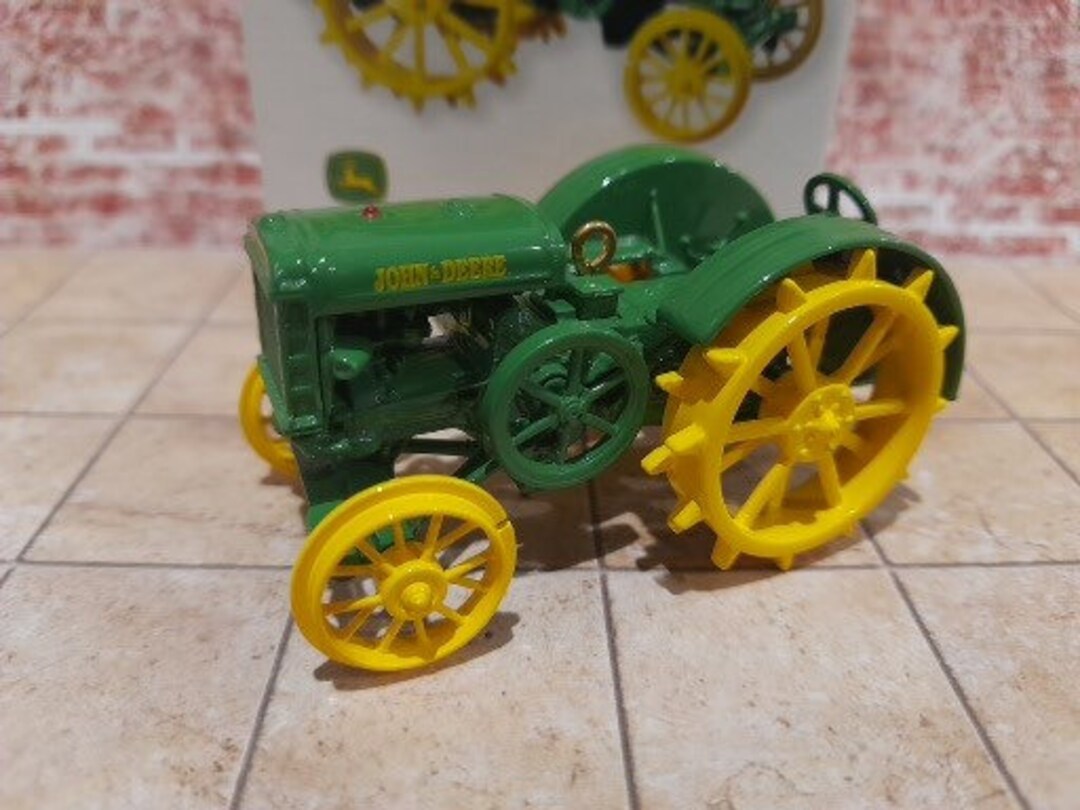 Hallmark Keepsake Collectible - John Deere Model D Tractor - Perfect ...