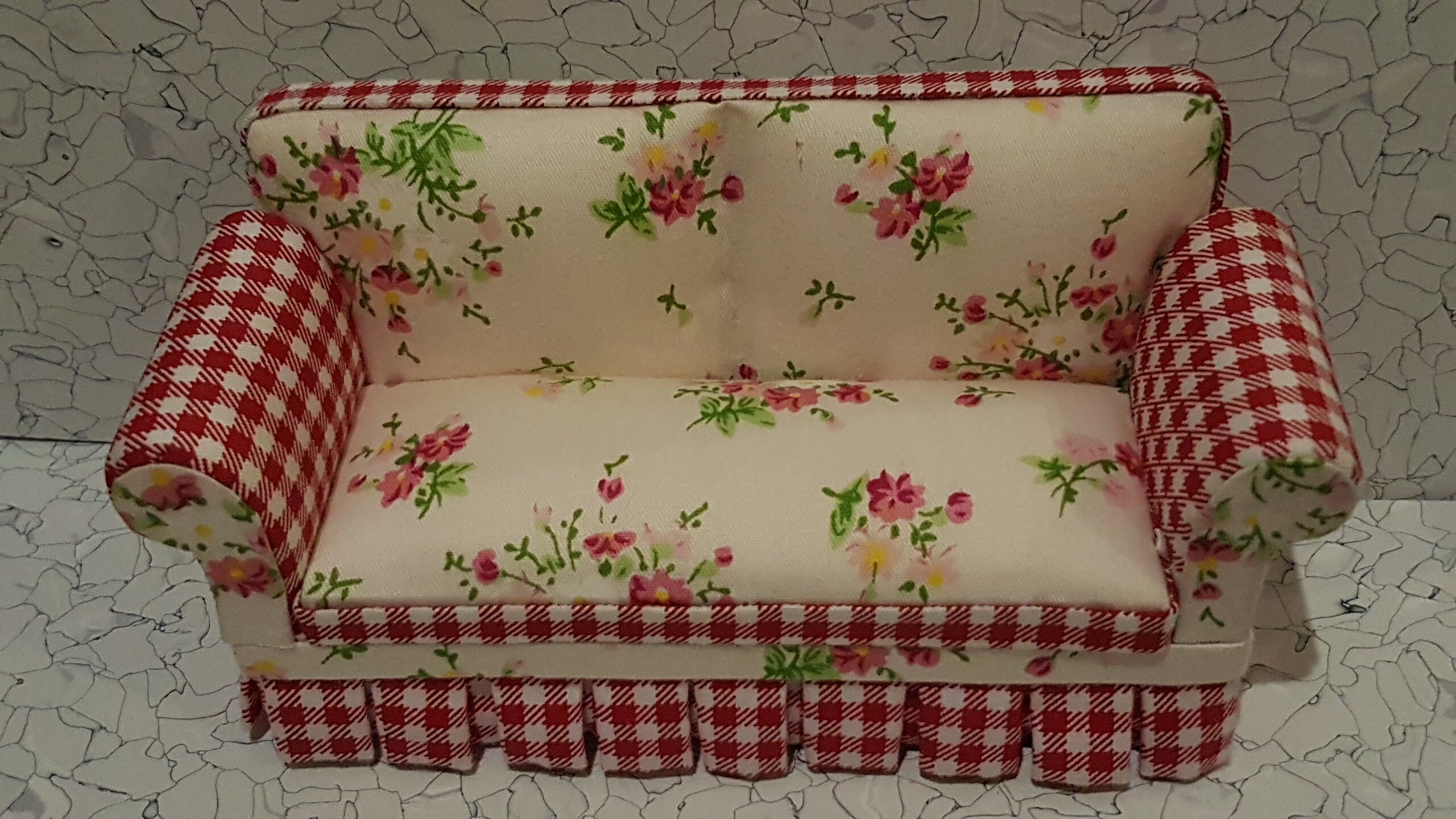 Dollhouse Miniature - Floral Miniature Couch 1:12 Scale - Etsy