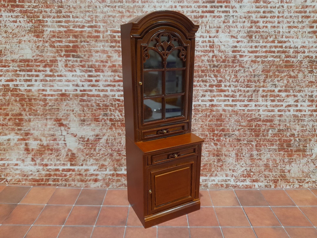 Dollhouse Miniature - Town Square Platinum Collection Display Cabinet ...