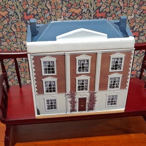 Dollhouse Miniature - 1-144 Dollhouse Resin - Montgomery Dolls House ...