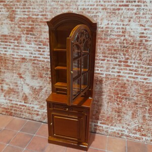 Dollhouse Miniature - Town Square Platinum Collection Display Cabinet ...