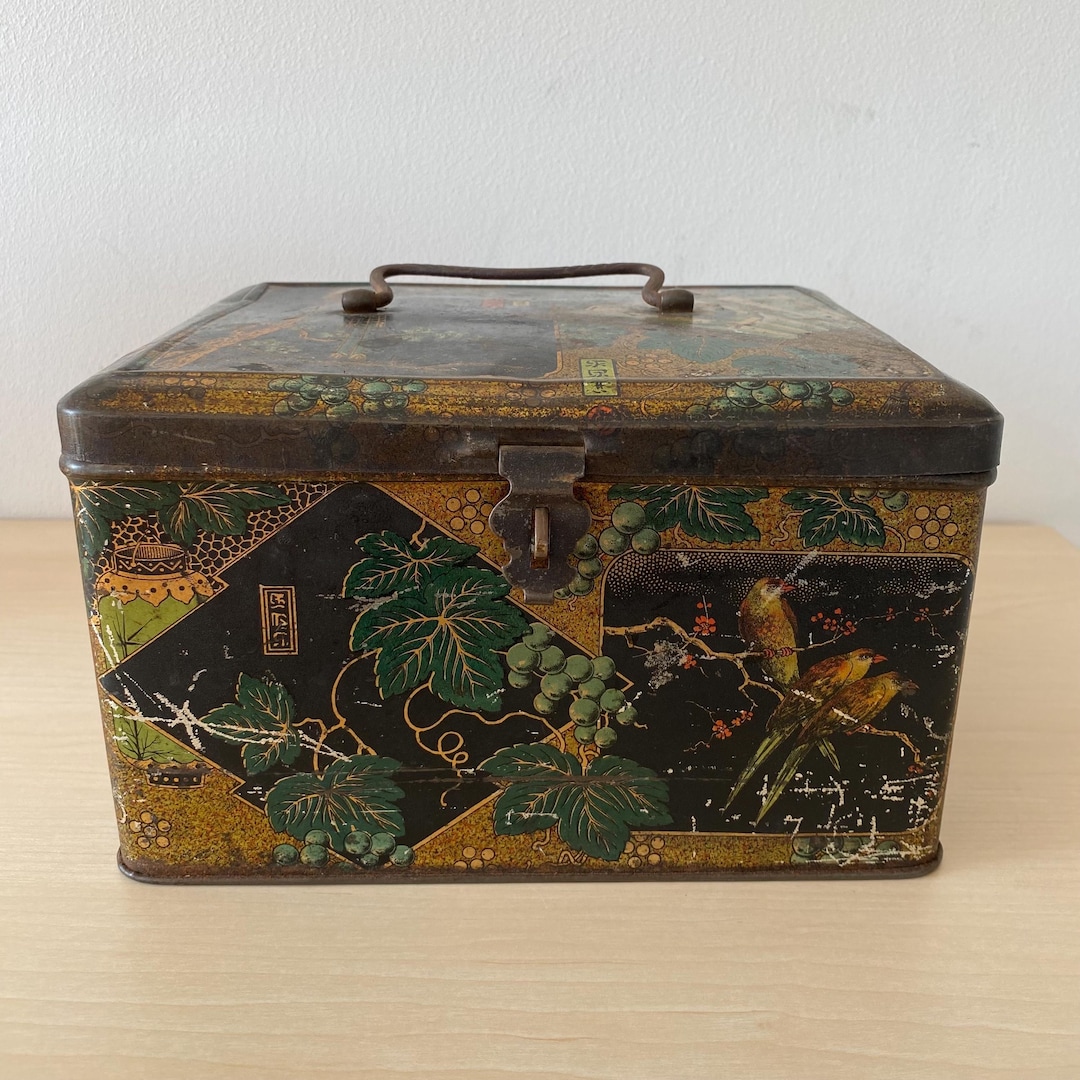 Old Original Large Tin Can Antique Tin Can With Handle Illustrations ...