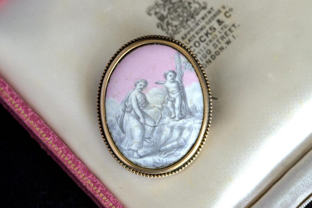 Unusual Antique English 9K Gold Grisaille Enamel Brooch Cupid's Bow ...