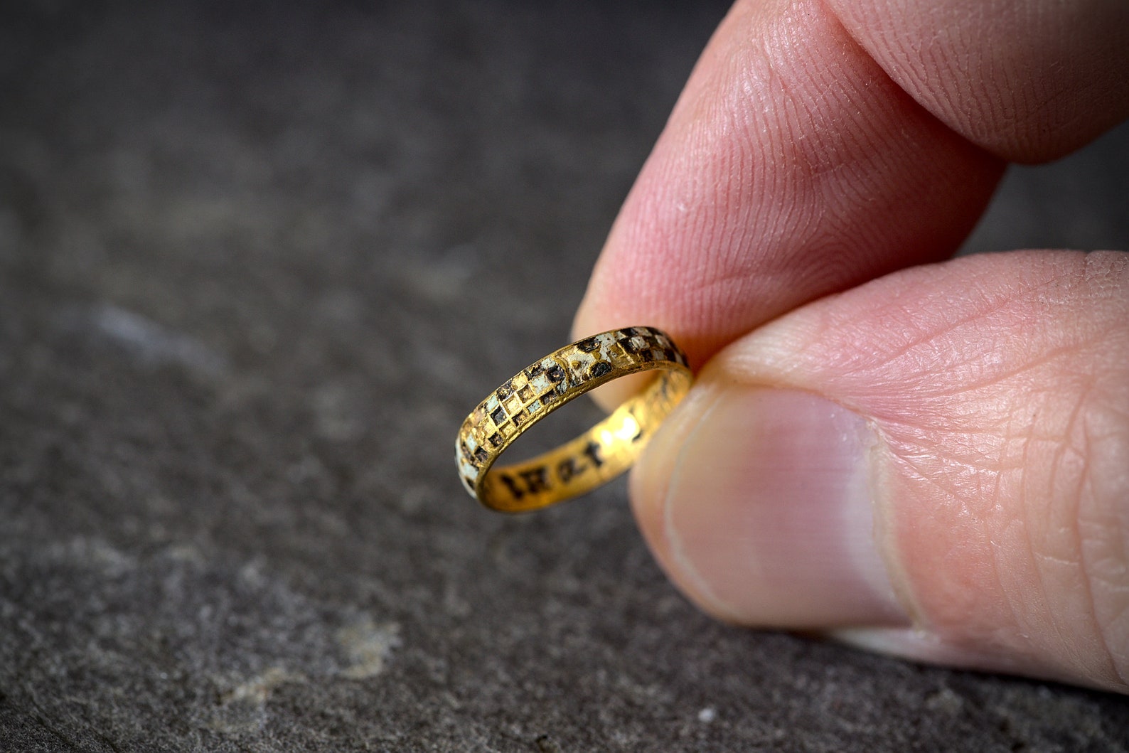 Rare Antique English Stuart Era 18K Gold Enamel Posy Ring 'O That I ...