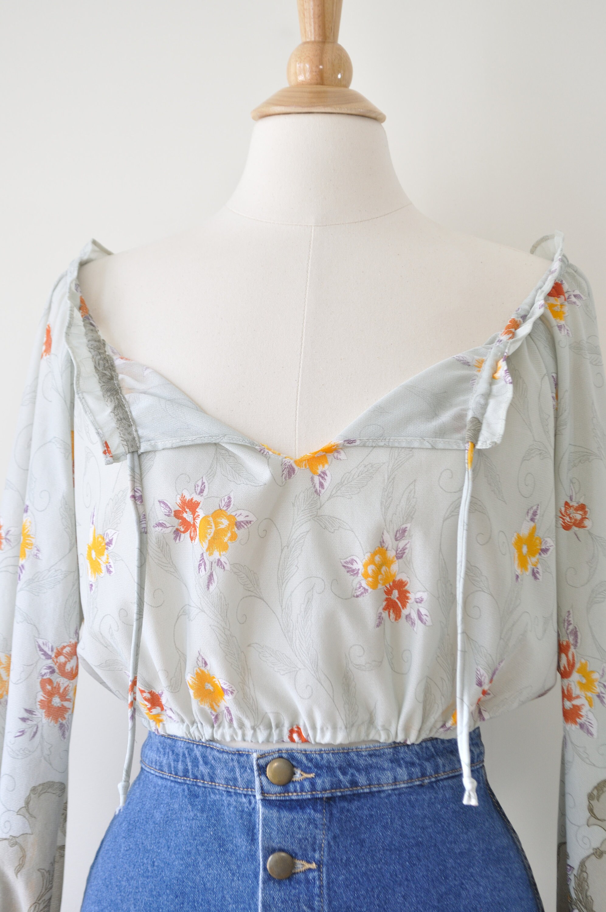 70s Crop Top / Vintage 1970s Sage Gray Floral Long Sleeve - Etsy
