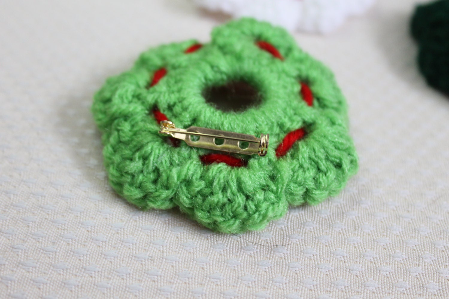 Crocheted Wreath Pins - Etsy