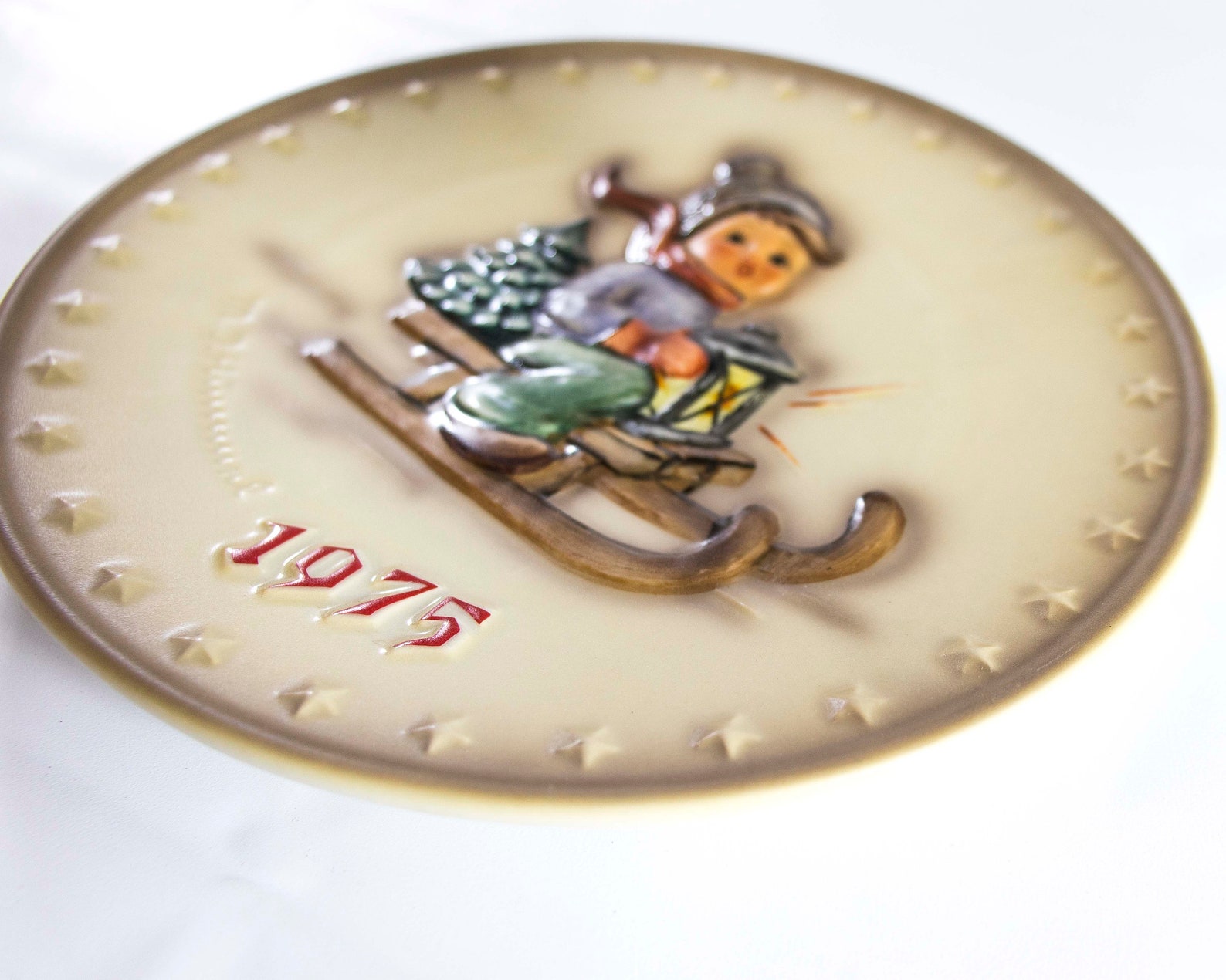 1975 Goebel Hummel 5th Annual Plate Jahresteller - Ride Into Christmas ...