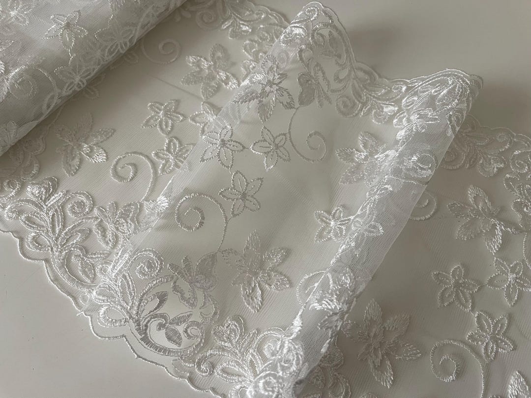 White Lace Between Two Layers, Scalloped Lace, Scalloped on Both Sides ...
