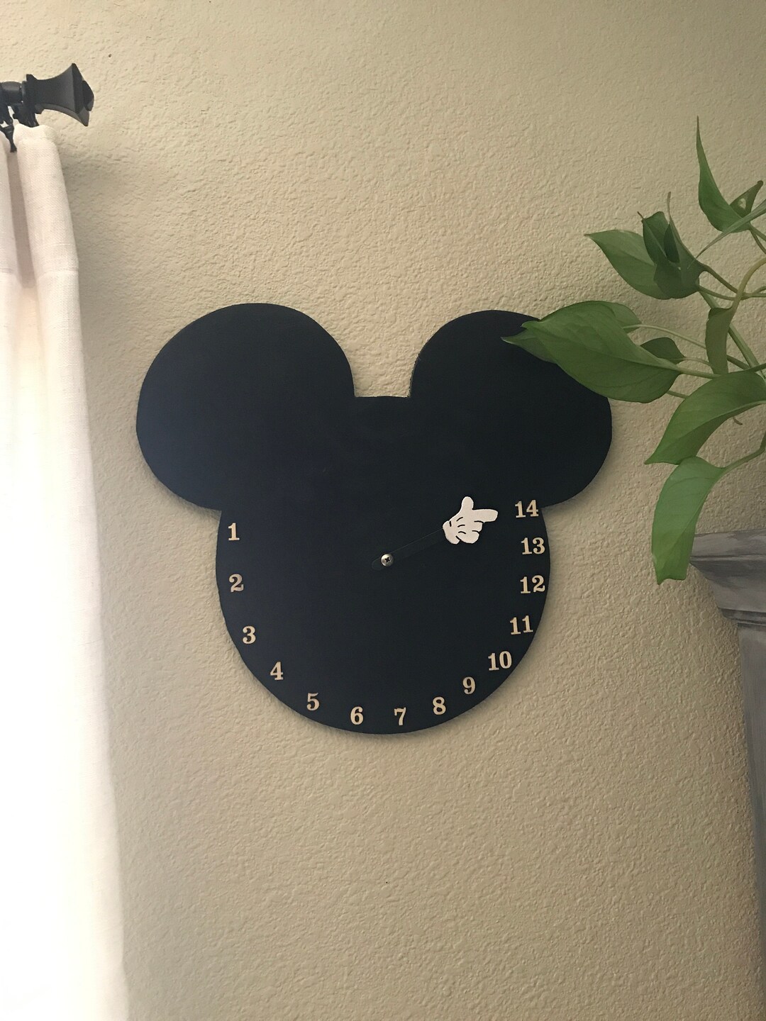 Mickey Mouse Disney Countdown Vacation / Holiday Calendar Disneyland ...