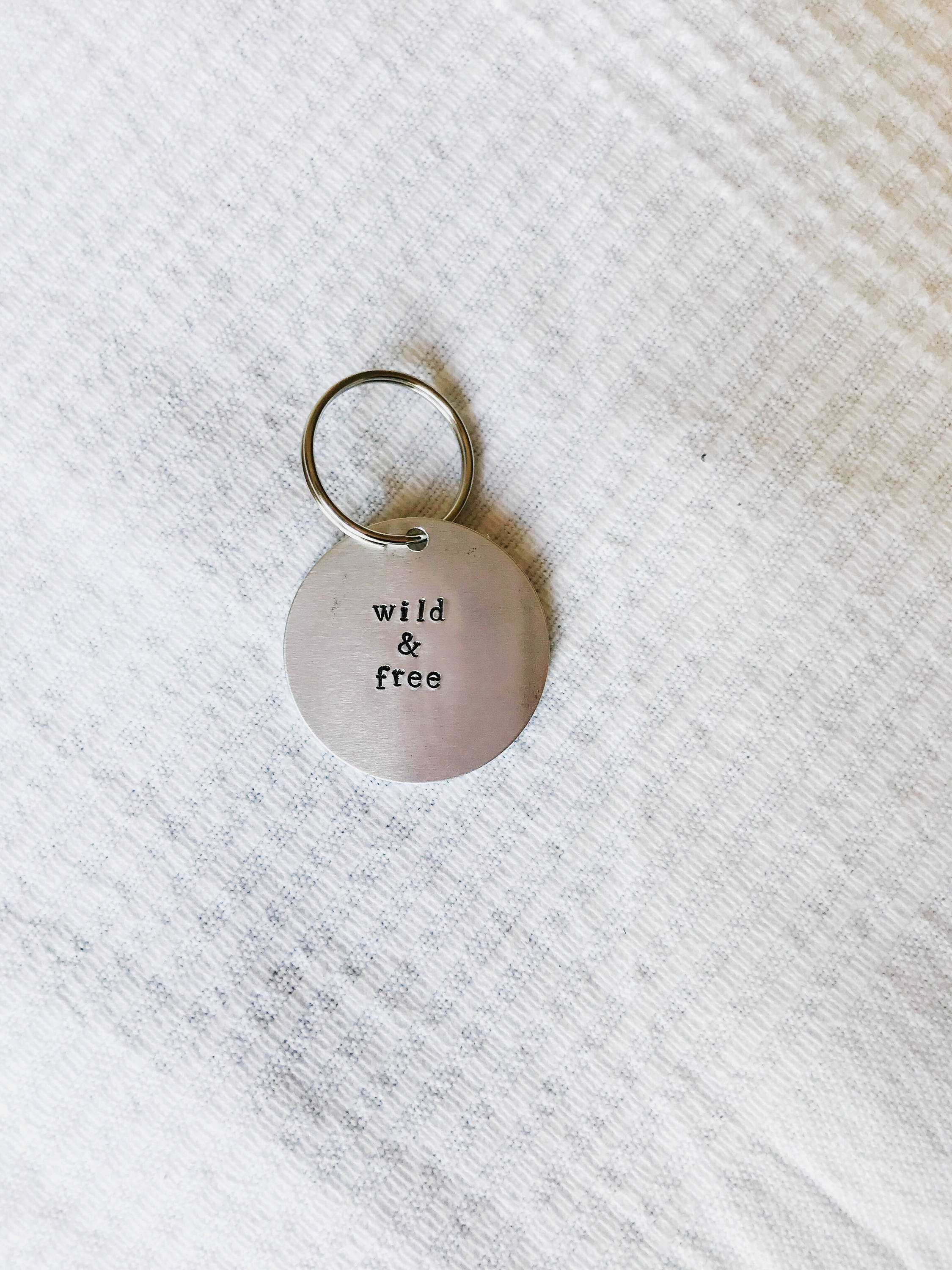 Personalized Circle Keytag // Round Hand-made Keychain // Hand - Etsy