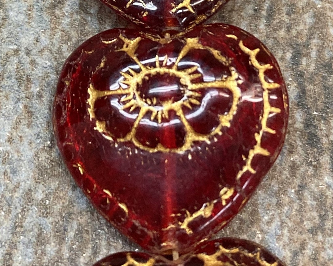 10 Beads, Transparent Siam/gold Engraved Heart - Etsy