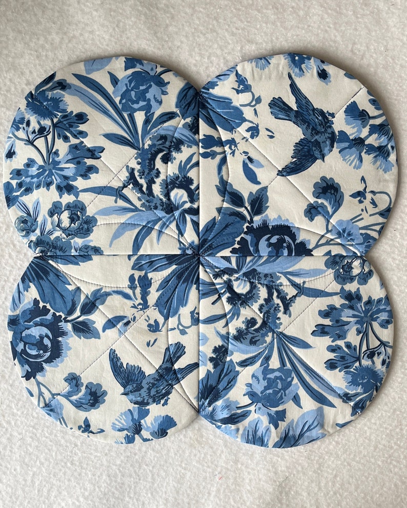 Shades of Blue Table Mat - Etsy