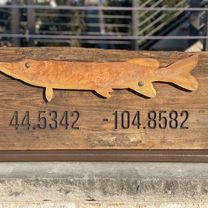 Up North Fishing Sign. Rusty Metal Northern Pike Mounted on Weather ...
