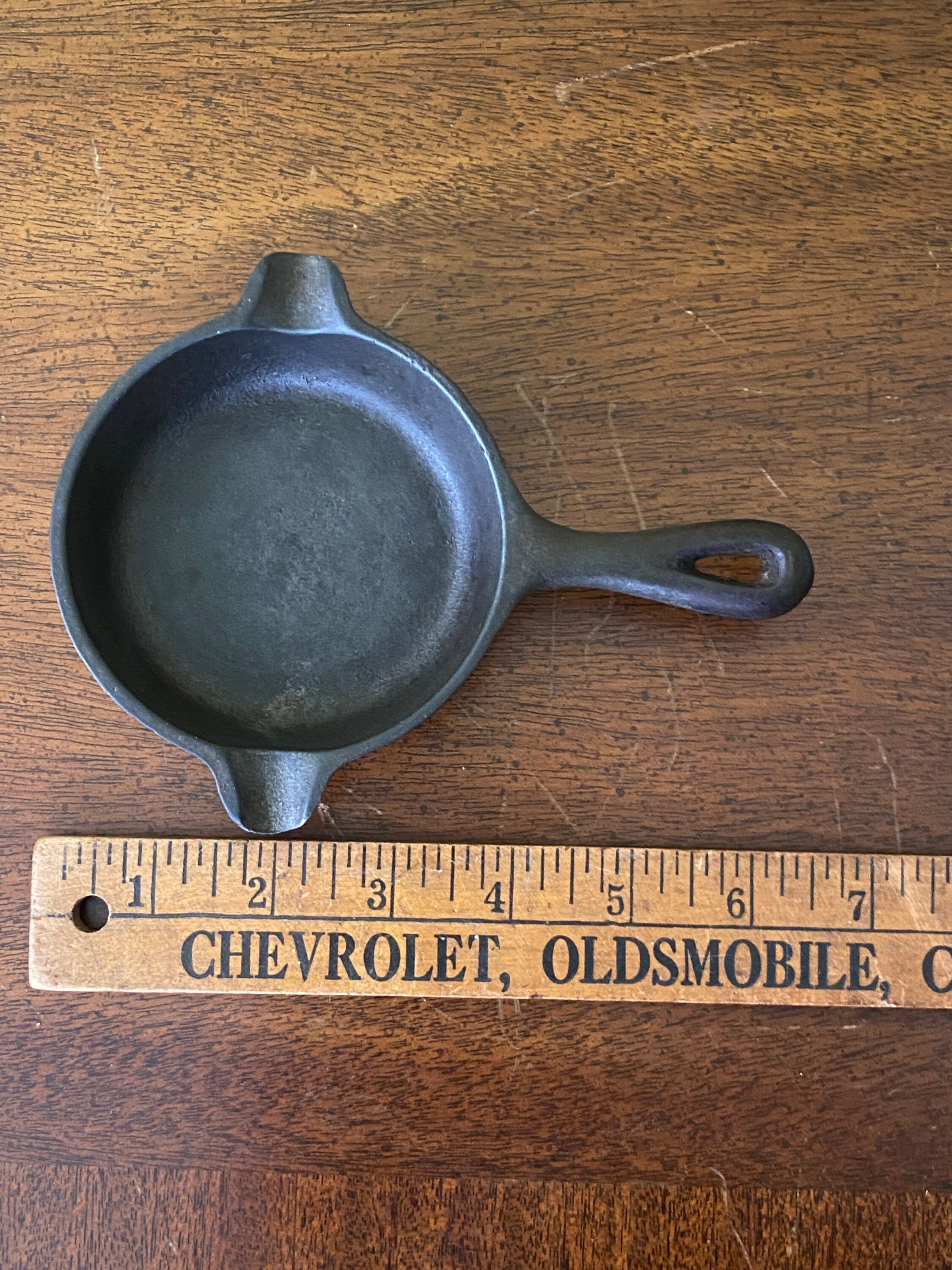 Wagner Ware Cast Iron Spoon Rest / Ashtray