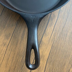 Unmarked Vollrath No. 7 Cast Iron Skillet With Heat Ring - Etsy