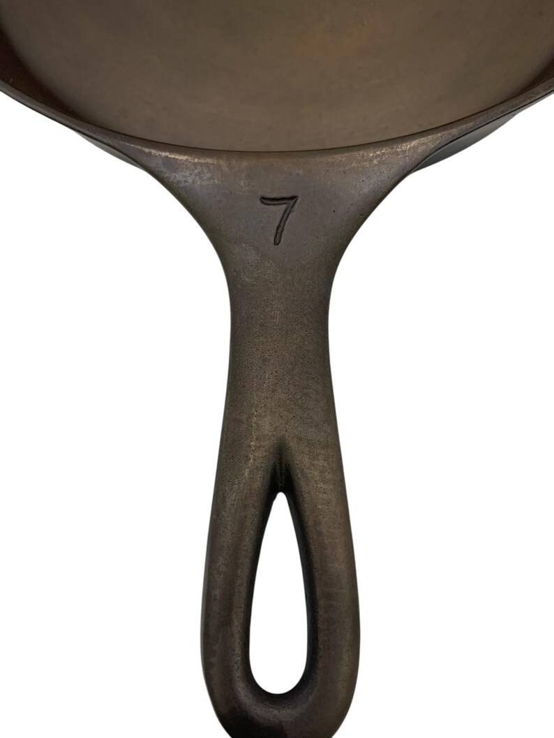 National / Wagner Ware No. 7 1357 A Double Spout Skillet With Heat Ring ...
