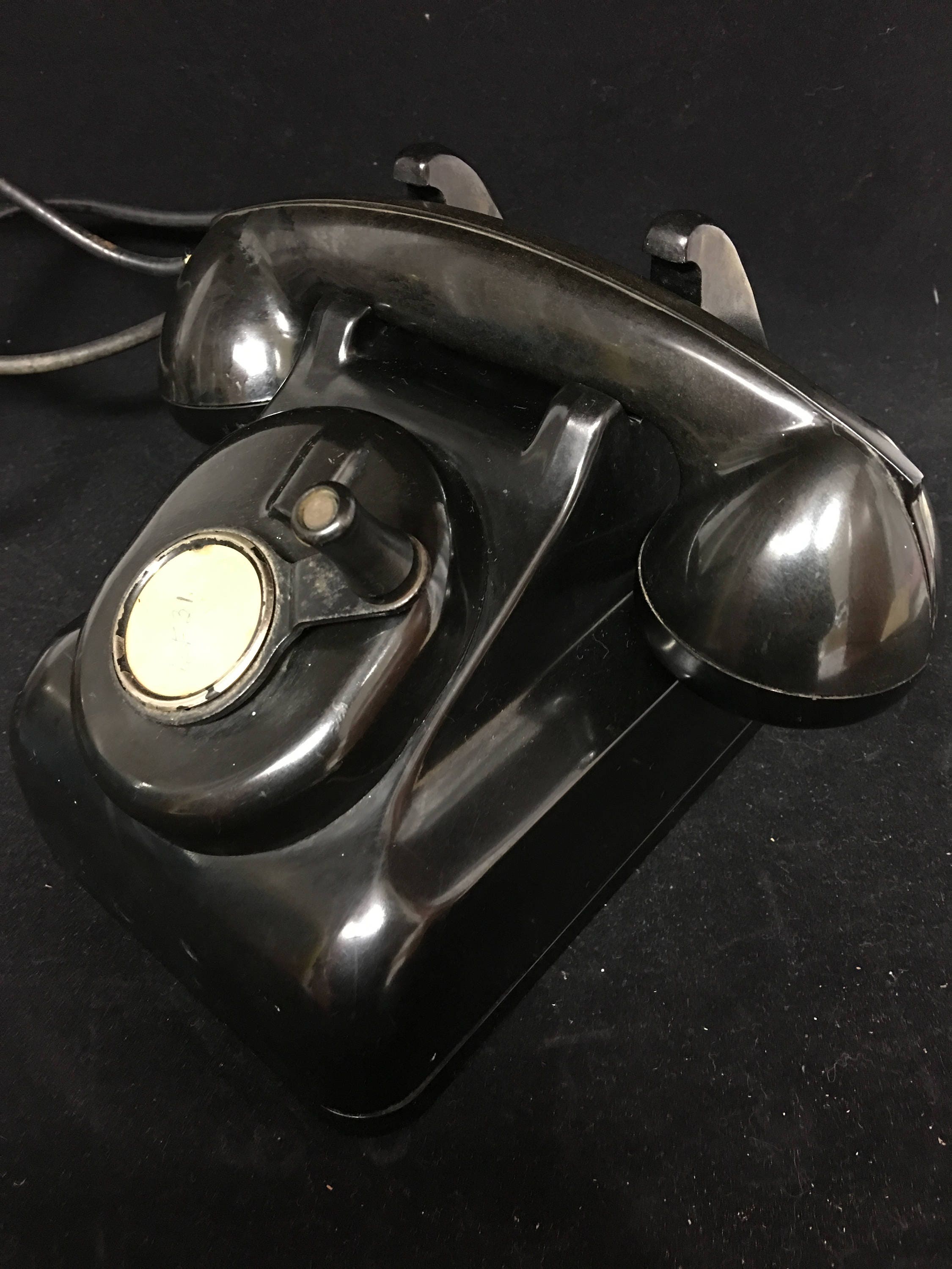 Vintage Leich 901A Crank Bakelite Telephone