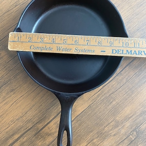 Unmarked Vollrath No. 7 Cast Iron Skillet With Heat Ring - Etsy