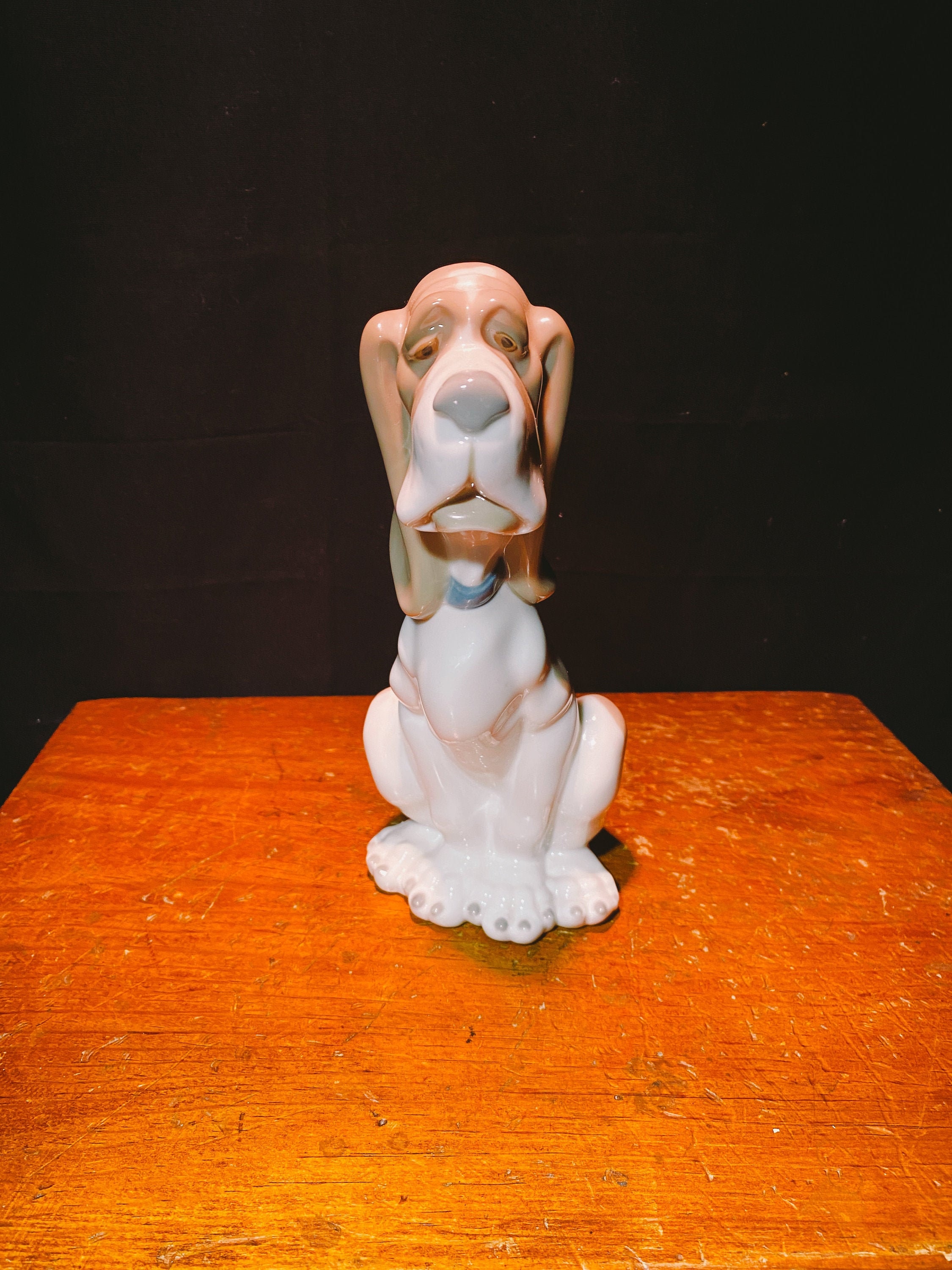 Vintage Porcelain Hound Dog Figurine Hand Made In Spain by Lladro