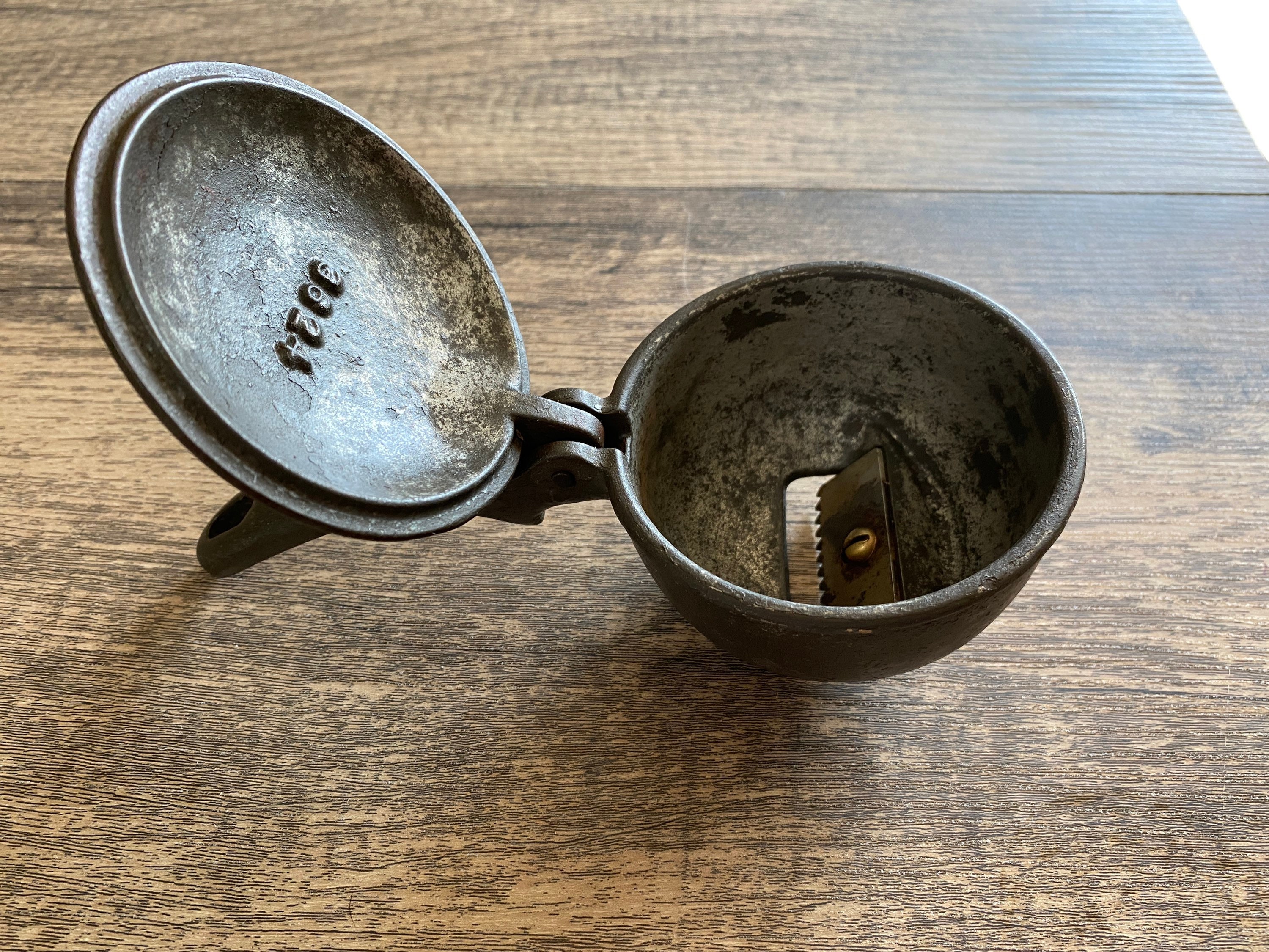 Enterprise No 33 Cast Iron Ice Shaver