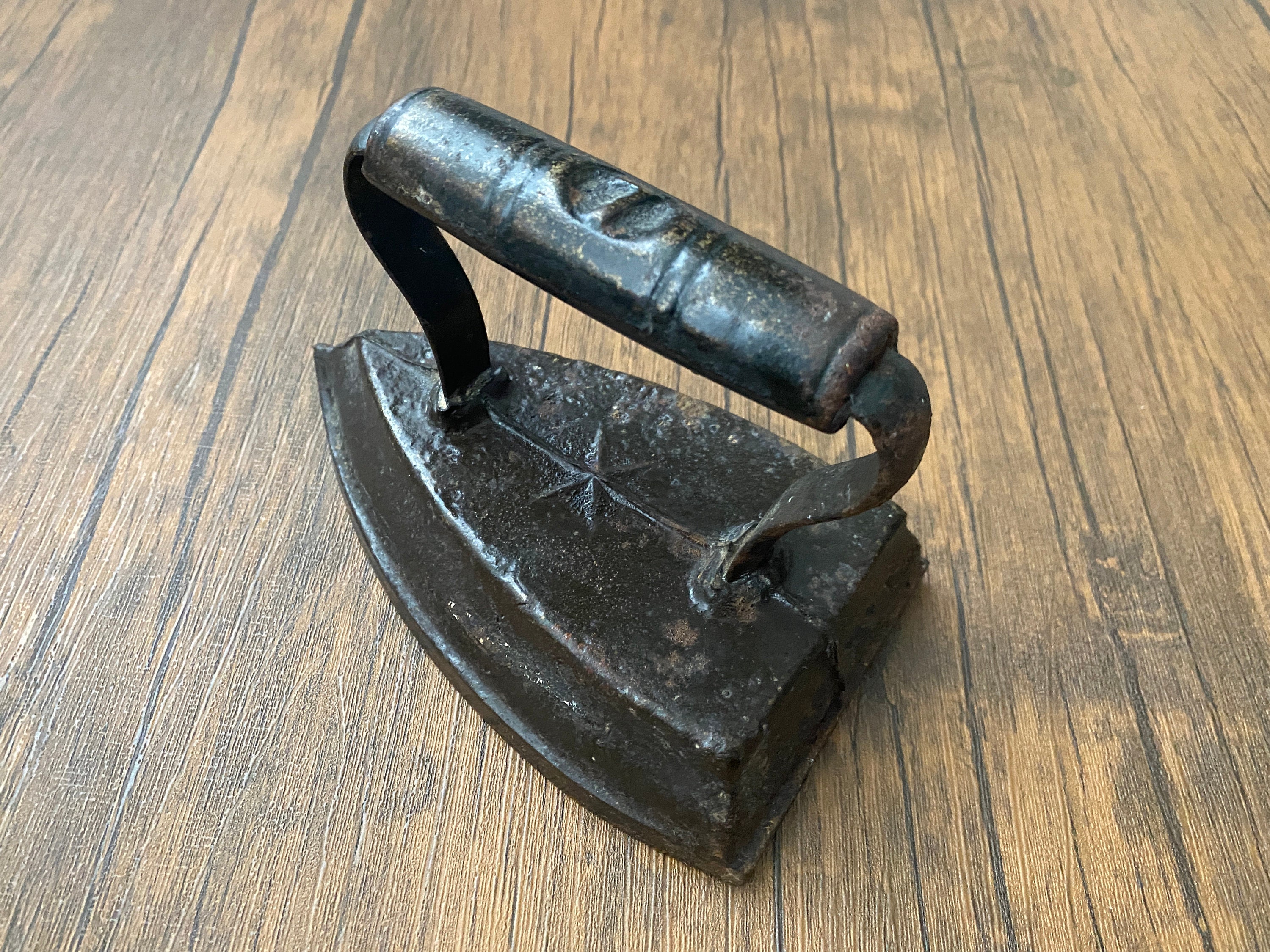 Antique No. 7 Sad Iron