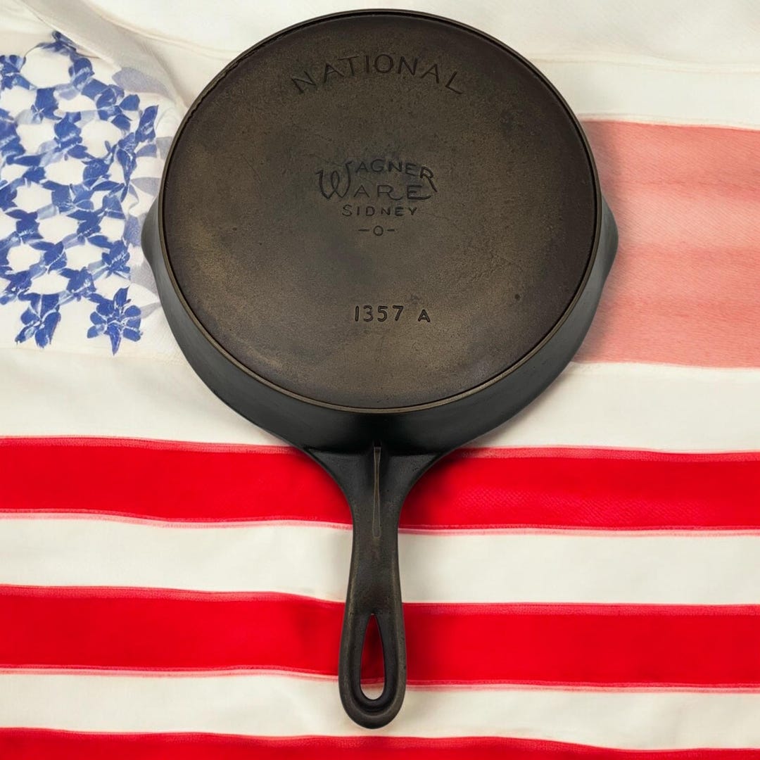 National / Wagner Ware No. 7 1357 A Double Spout Skillet With Heat Ring ...