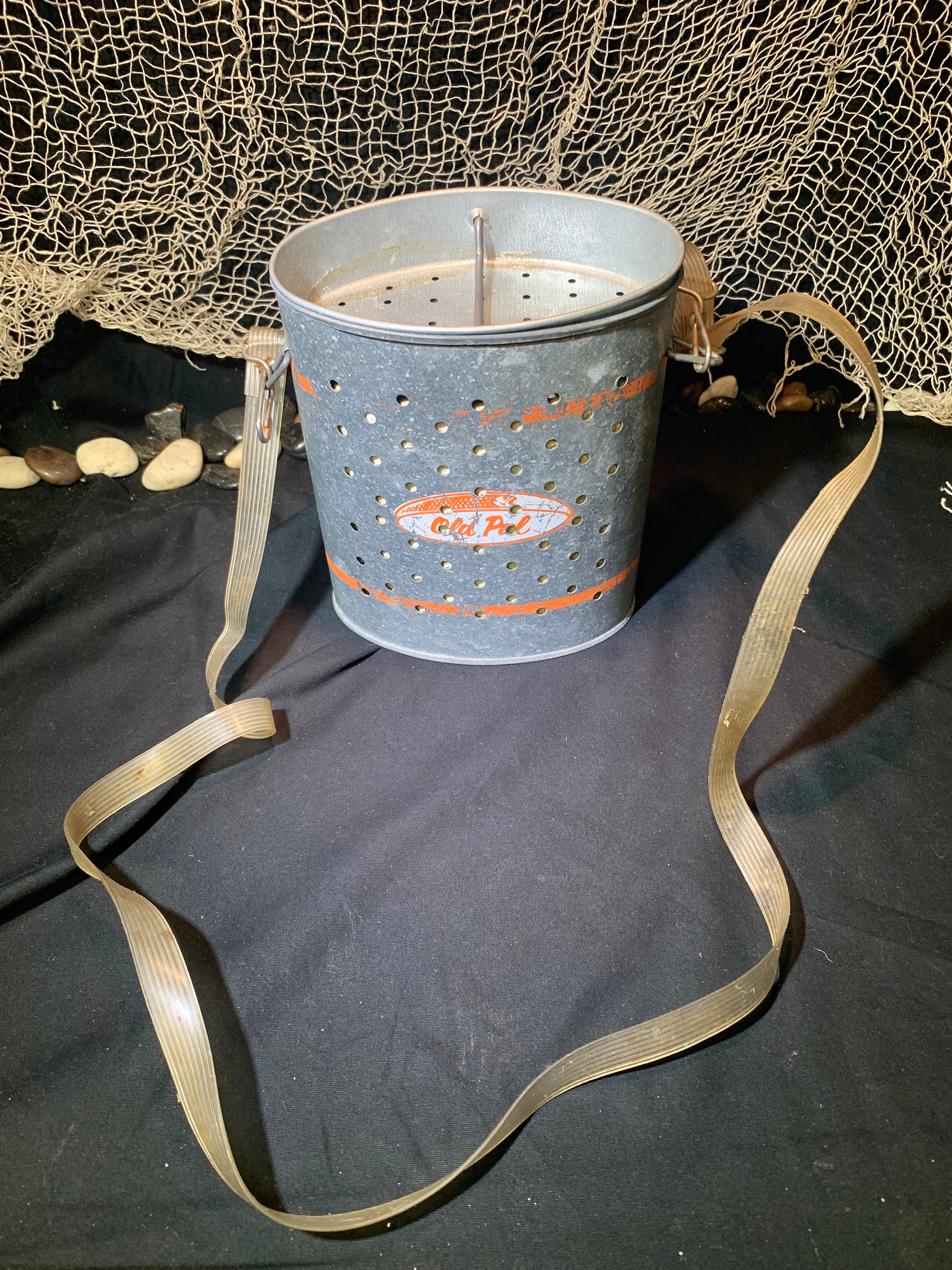 Old Pal Bait Bucket