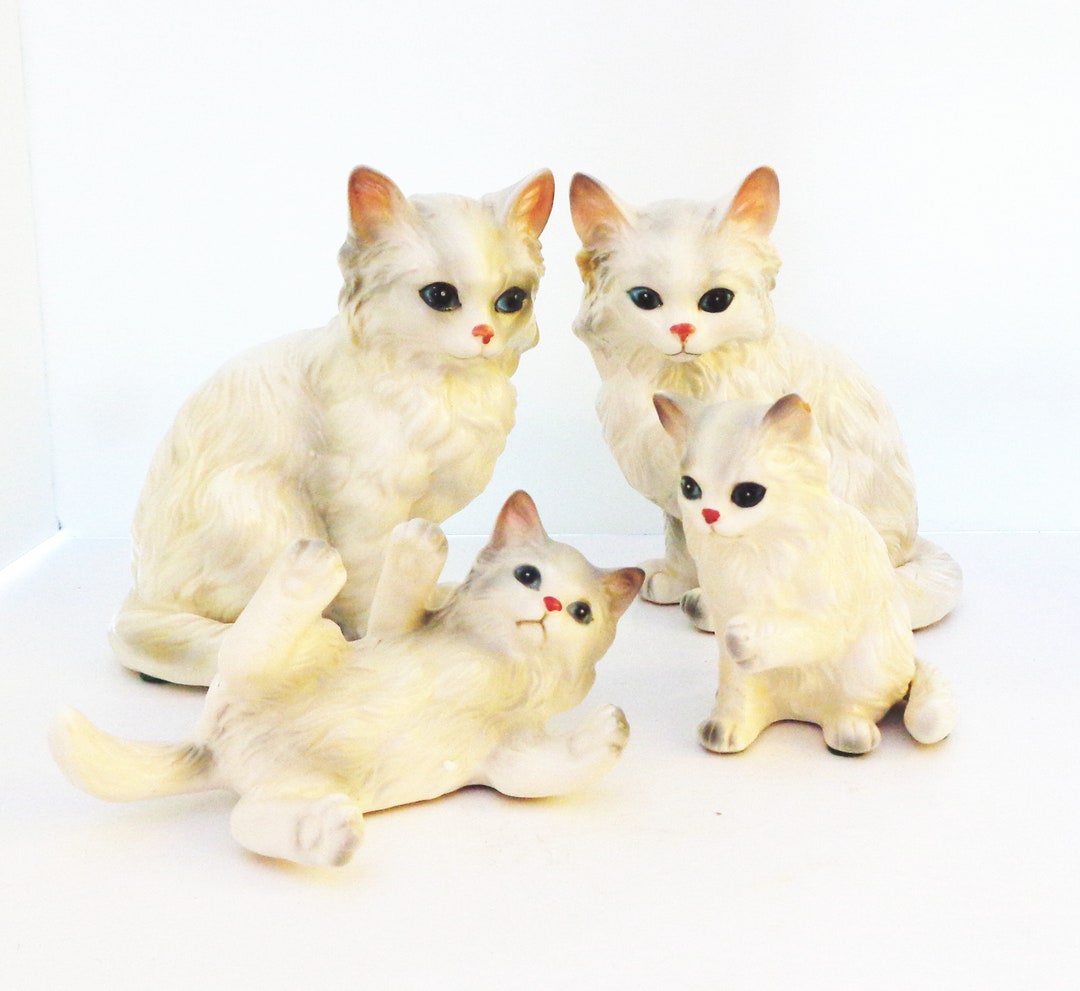Adorable Cat Family Made by Lefton - Etsy