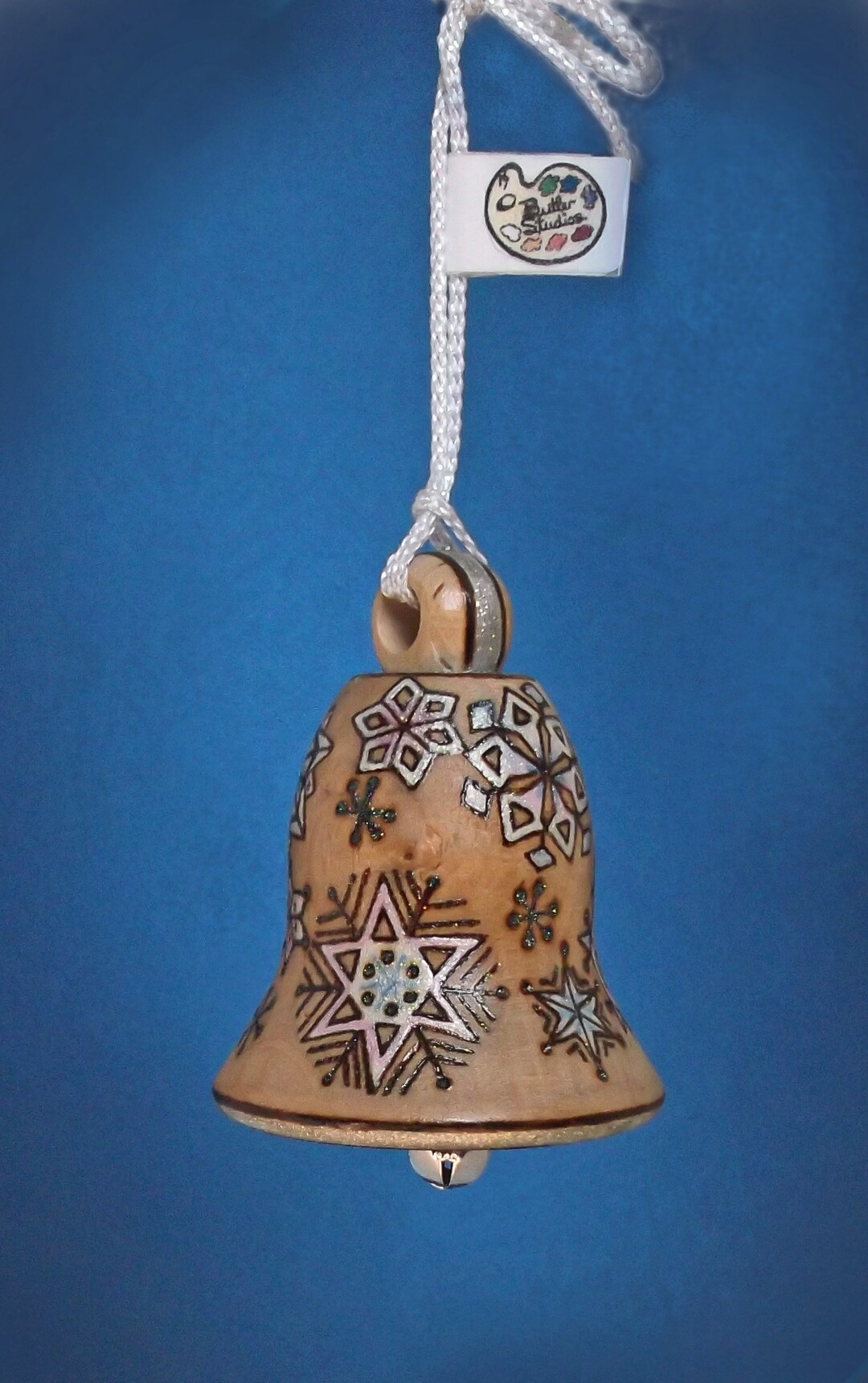 Woodburned Dancing Snowflakes Bell Ornament/sparkly Snowflakes/hanging ...