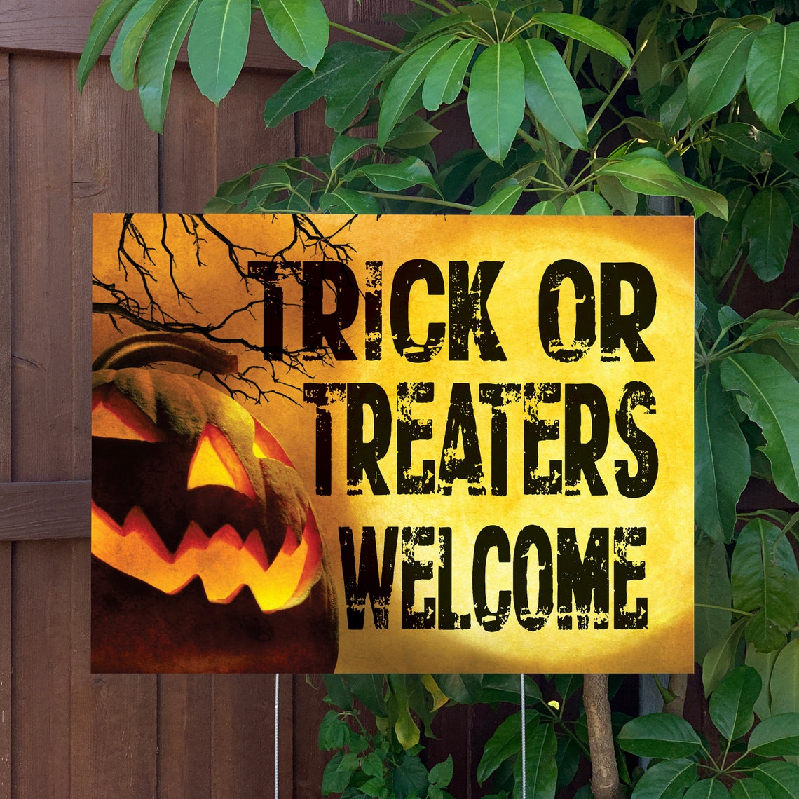 Trick or Treaters Welcome Halloween Yard Sign With Stake | Etsy