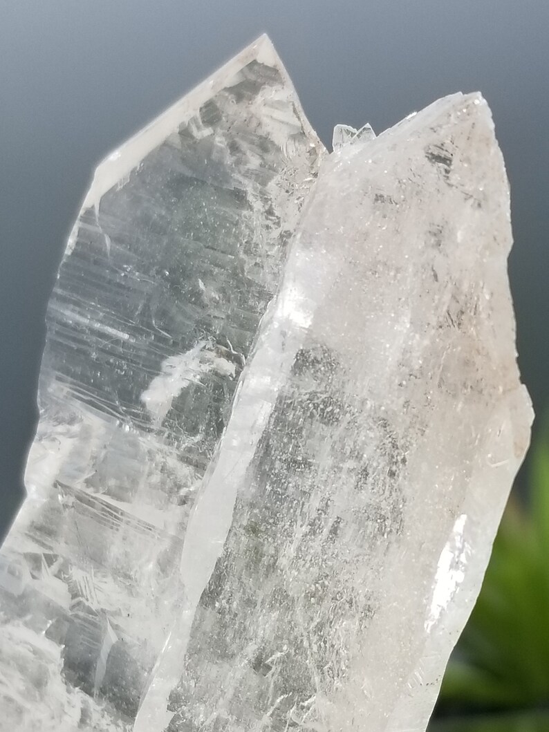 World Class 5" Cathedral Ice Quartz Thats Damage Free, Super Clean With ...